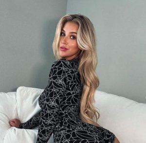 Skyler Simpson Age, Height, Measurements, Boyfriend, Wiki, Bio, Net ...