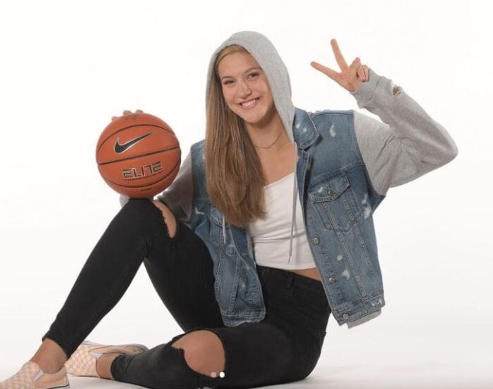 Who is Elizabeth Kitley? Age, Height, Weight, Boyfriend, Wiki, Bio, Net ...