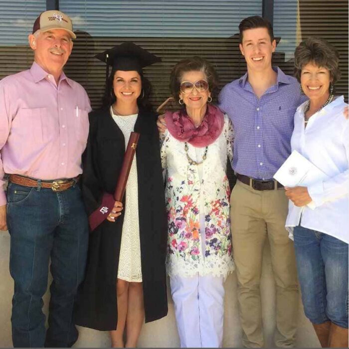 Who is Hailey Kinsel? Age, Height, Husband, Family, Horse, Wiki, Bio ...