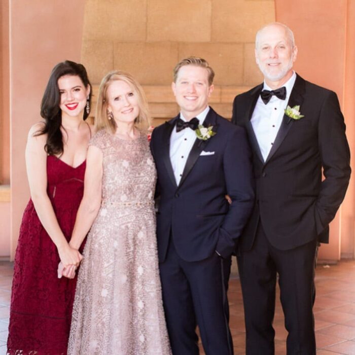 Who is Lydia Moynihan? Age, Height, Husband, Family, Wiki, Bio, Net ...